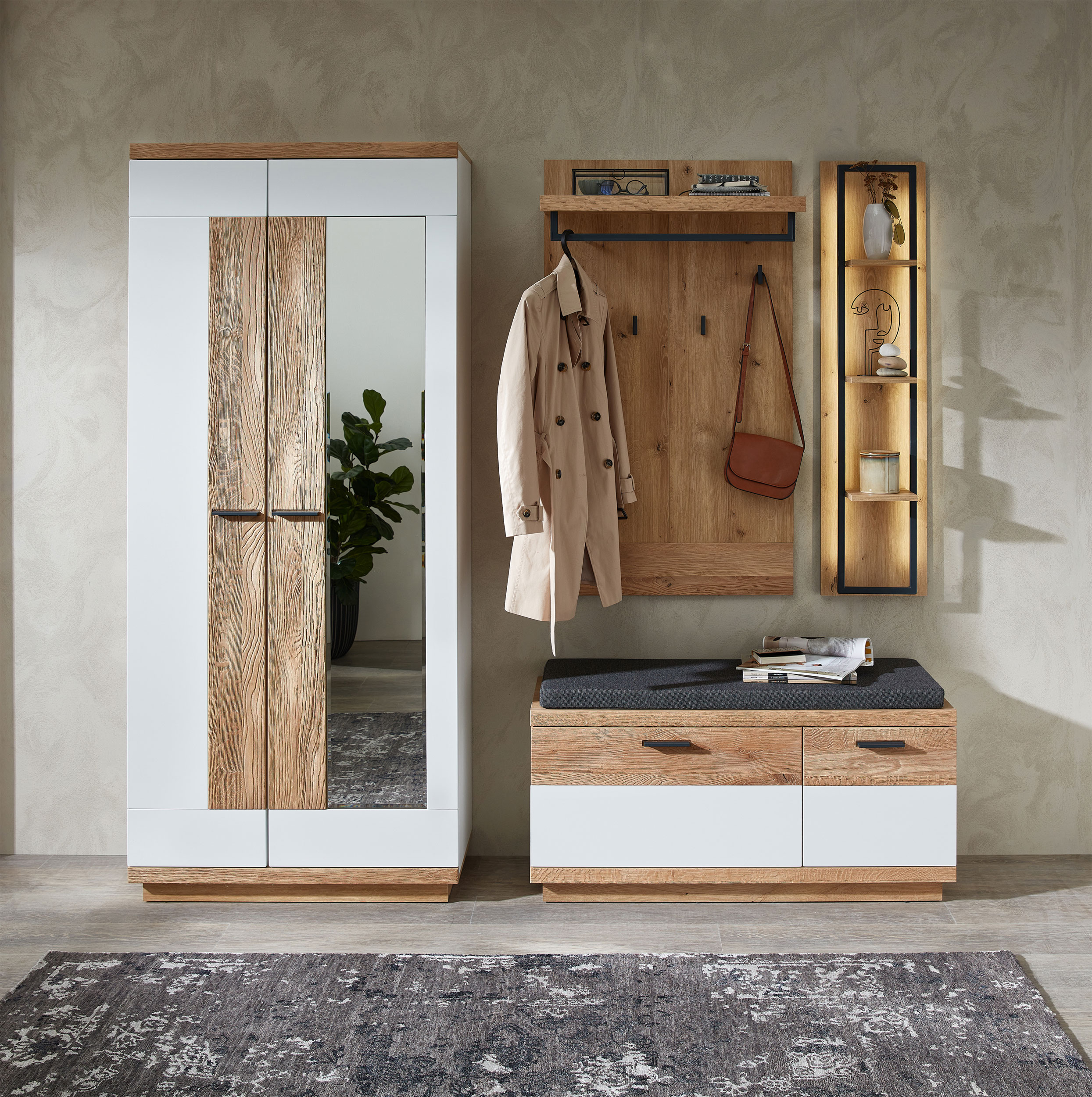 Wunderschöne Xxl Lutz Garderobenschrank Ebenbild